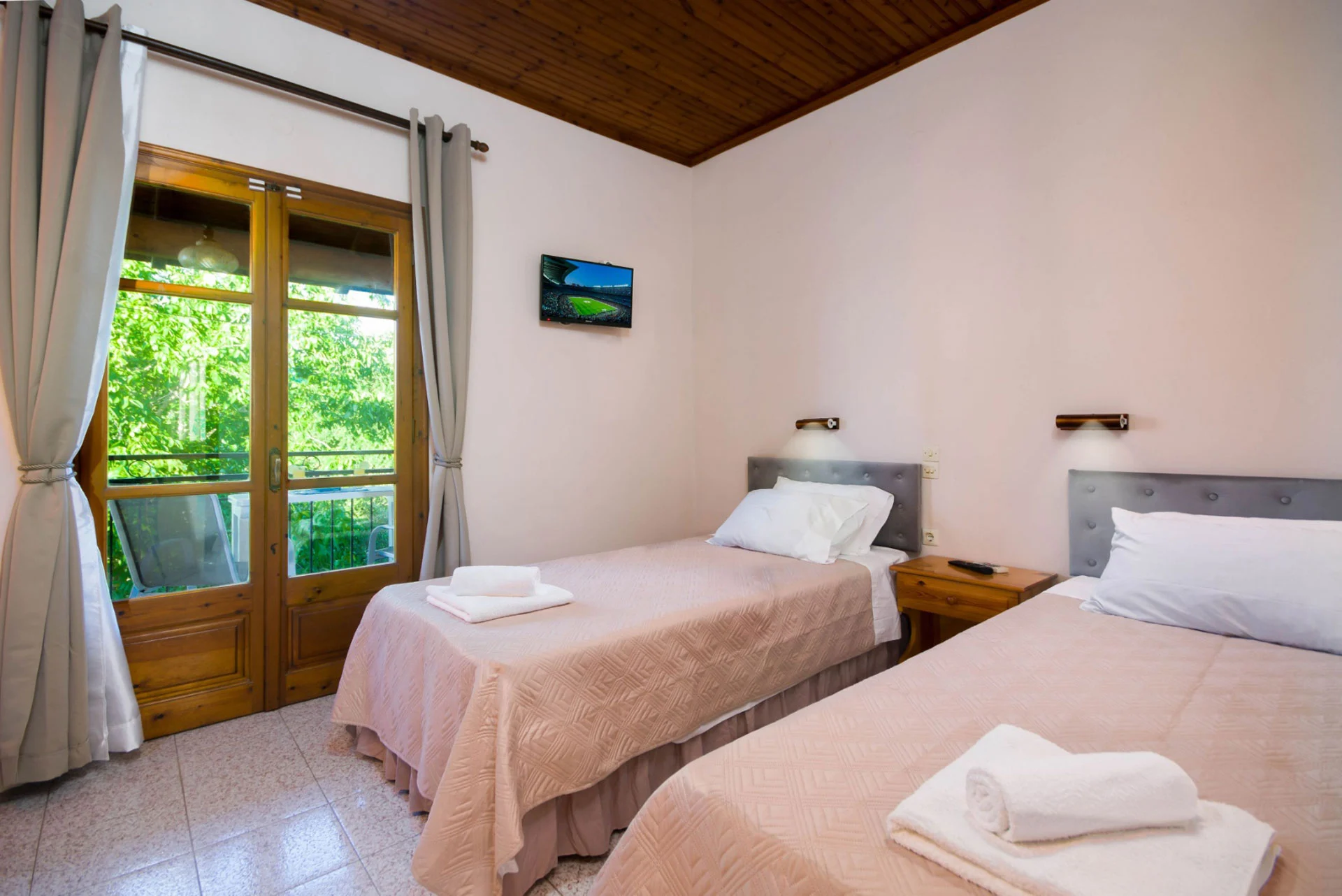 Home - Chrysanthy Apartments